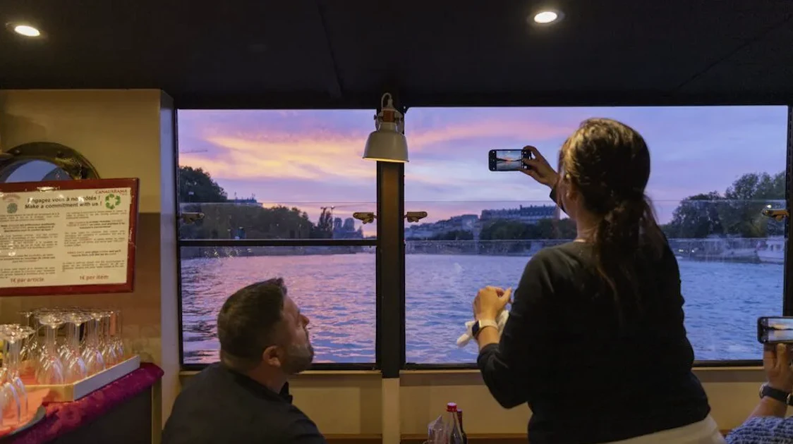 Canauxrama - Cruise on the canal Saint Martin | Paris je t'aime ...